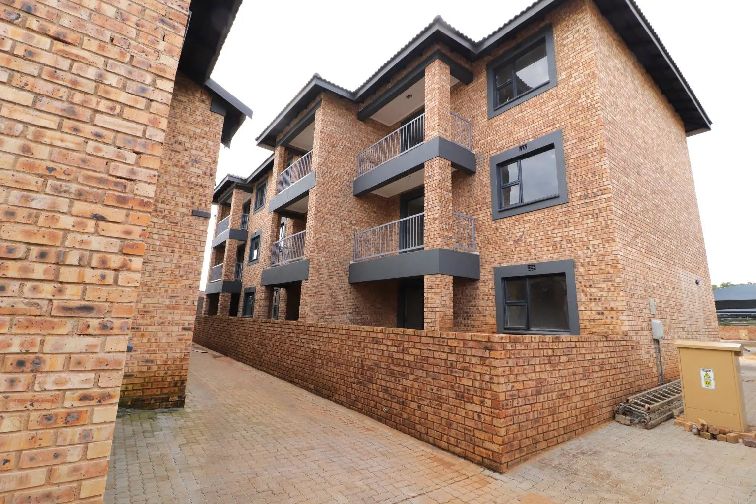 Clover Woodlands (3Bed 2Bath) 80 – IGrow Store